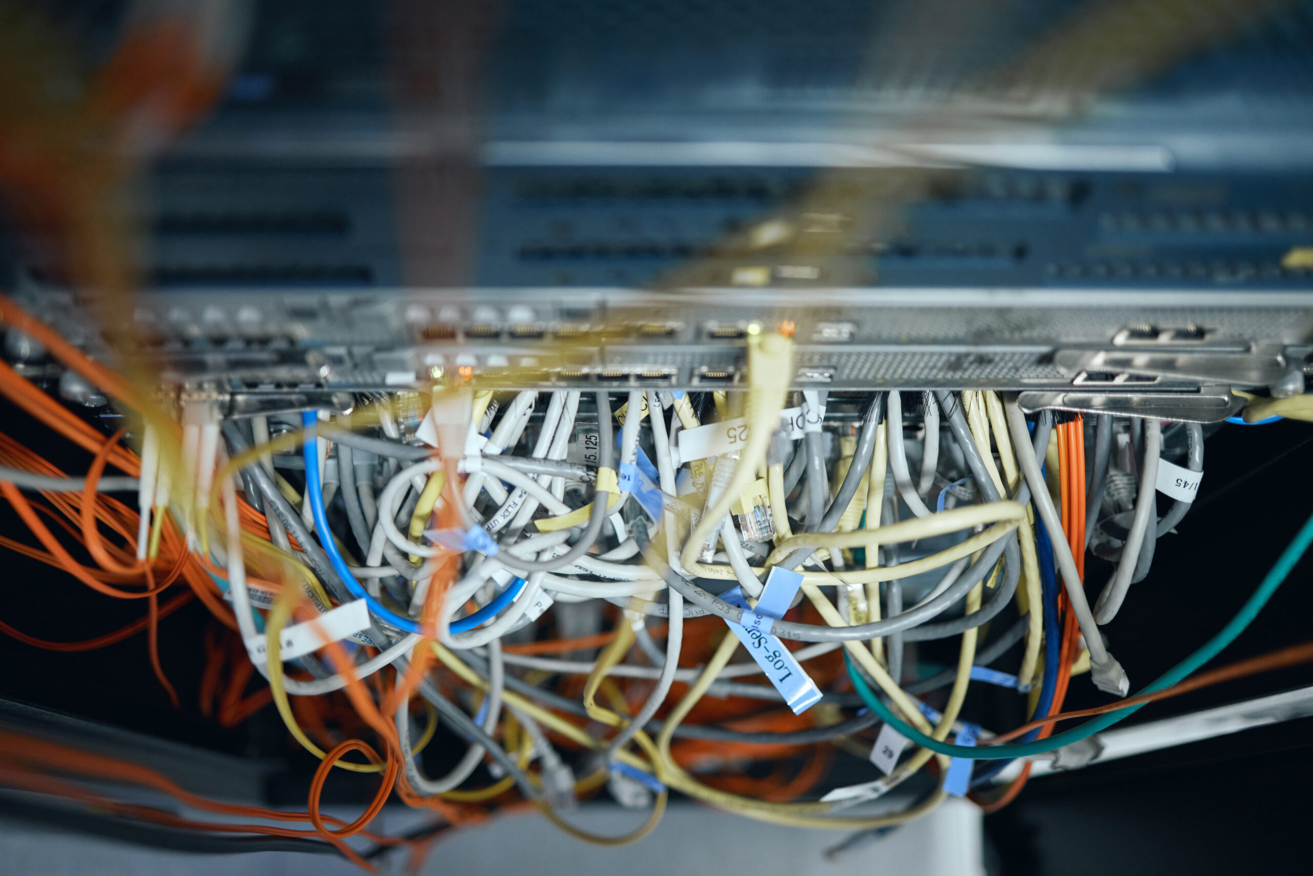 How Fragile Are Fibre Optic Cables? - AT&G Datanet